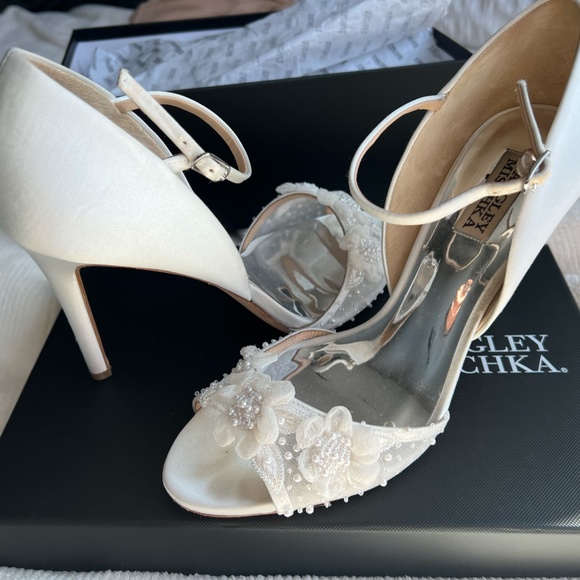 Badgley Mischka | Shoes | Badgley Mischka Carter Heel | Poshmark